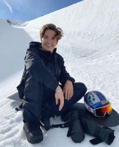 Scotty James Wiki, Age, Girlfriend, Engaged, Wife, Net Worth